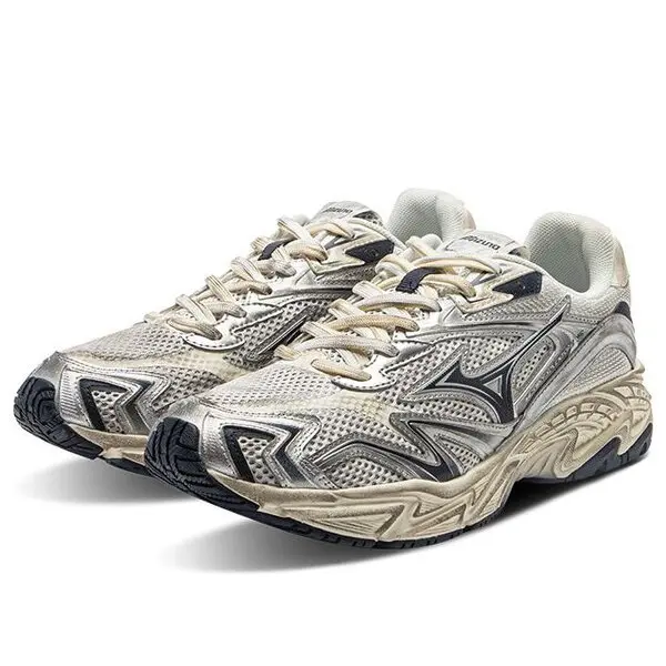 Mizuno Adventure V2 "dust Cream Silver" Lace Up Sneakers - Cream/black