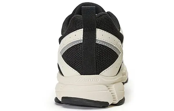 Mizuno Speed Low Top Sneakers