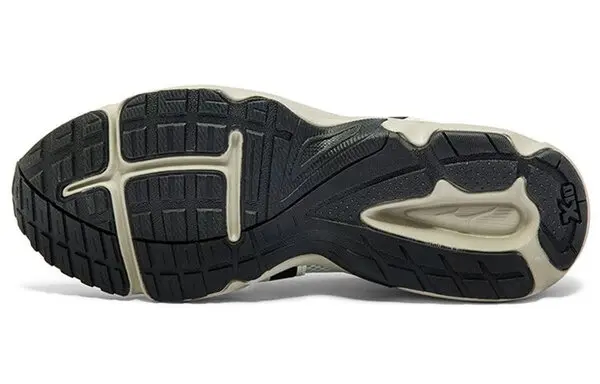 Mizuno Spark Cn Low Top Sneakers - White/black