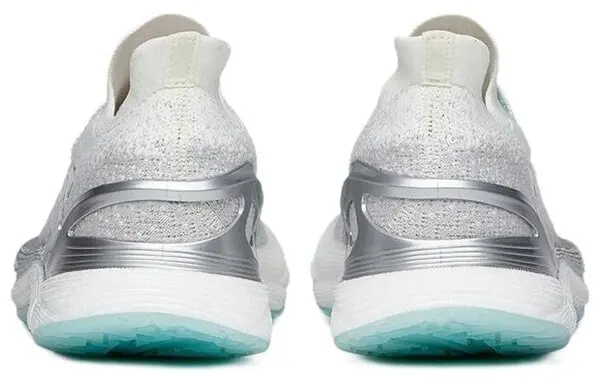ANTA Chuang 2 Pro Sneakers - White/silver/grey