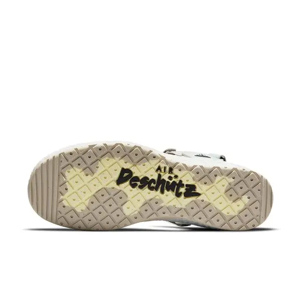 Nike Air Deschutz Sandals - Ivory