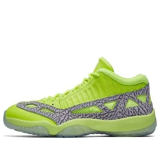 JORDAN Air 11 Retro Low Ie 'volt - Volt/cement Grey