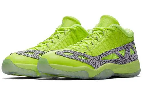 JORDAN Air 11 Retro Low Ie 'volt - Volt/cement Grey