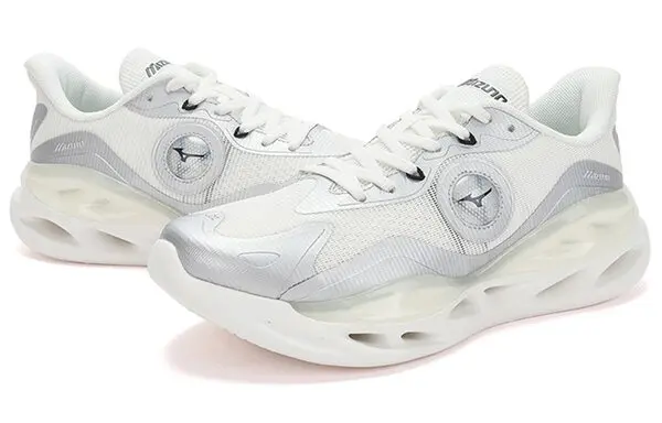 Mizuno Low Top Sneakers