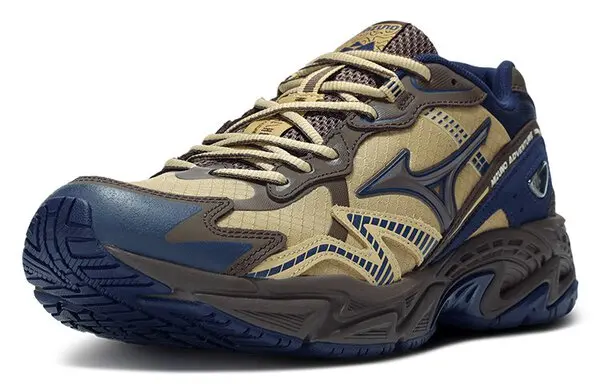 Mizuno Wltr30 X Natural Hotel X Adventure Low Top Sneakers - Brown