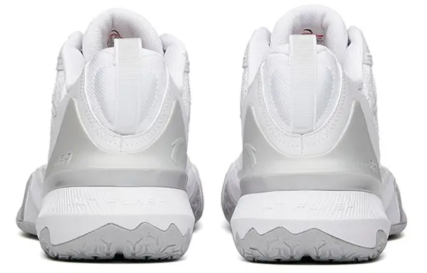 ANTA Quick Battle 5 Low Top Athletic Sneakers - White/silver/grey