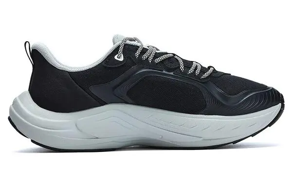 FILA Wolf Low Top Sneakers