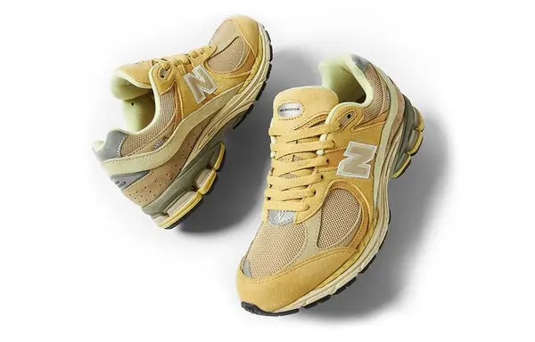 NEW BALANCE X Auralee 2002r Sneakers - Yellow