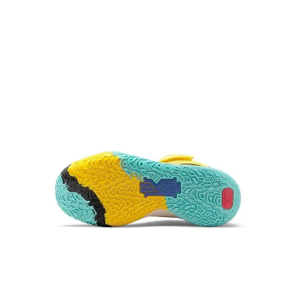 Nike Kyrie 7 '1 World 1 People' Athletic Sneakers