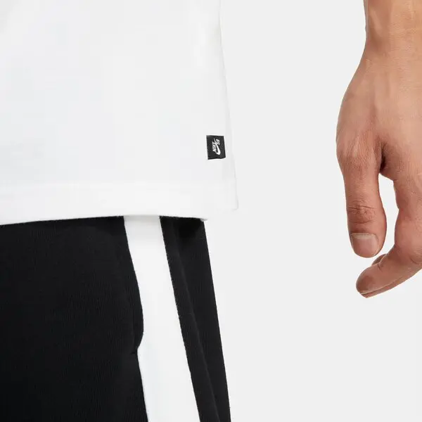 Nike Logo T-shirt Asia Sizing - White