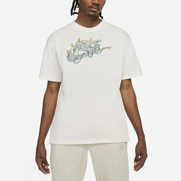 Nike Loose Fit Embroidered Tee