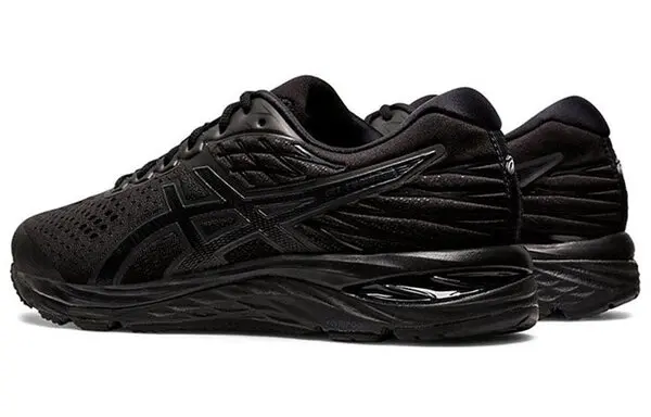 Asics Gel-cumulus Low Top Sneakers