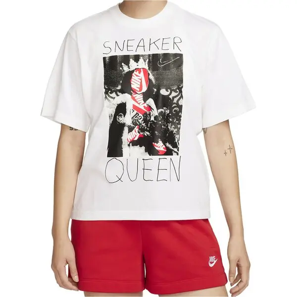 Nike Sneaker Queen' Graphic T-shirt - White