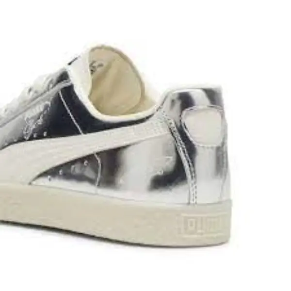 PUMA Clyde Sneakers