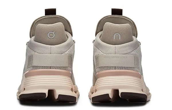 On Cloudnova Sneakers - Pearl/shell