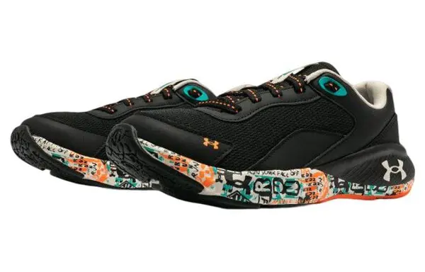 Under Armour Charged Vantage "graffiti" Low Top Sneakers - Black/orange