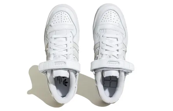 Adidas Originals Forum Low-top Sneakers - White/beige