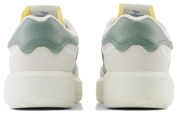 NEW BALANCE Ct302 Sneakers - Light/green