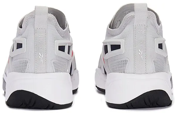 REEBOK Intv 20 Sneakers