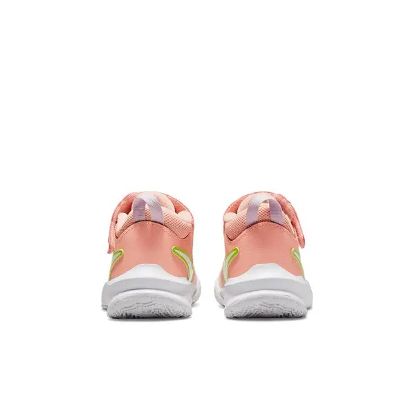 Nike Team Hustle D 10 Lil 'peach' Sneakers