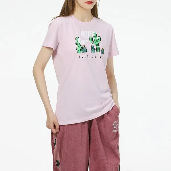 Nike Graphic Tee