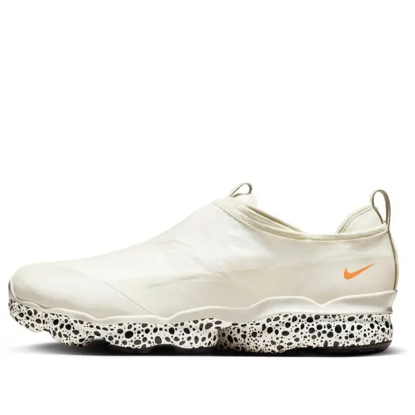 Nike Vapormax Moc Roam Sneakers - Sail/light Bone/black