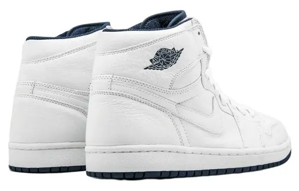JORDAN 1 Retro High Top Sneakers - White