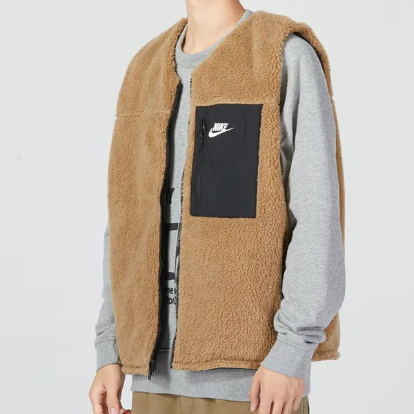 Nike Logo Club Vest - Black/multi-color