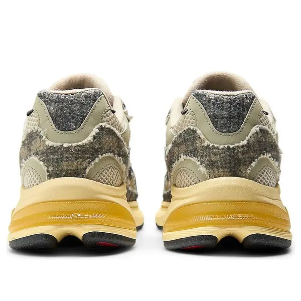 NEW BALANCE 2010 X Joe Freshgoods "bag Lady" Sneakers - Multi-color