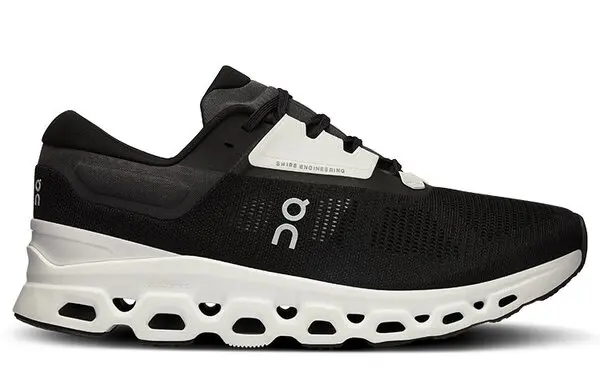 On Cloudstratus 3 Athletic Sneakers - Black/white