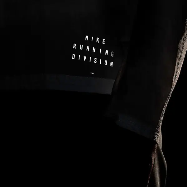 Nike Run Division Midlayer Woven Running Tops