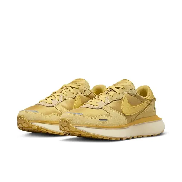 Nike Phoenix Waffle Sneakers - Yellow