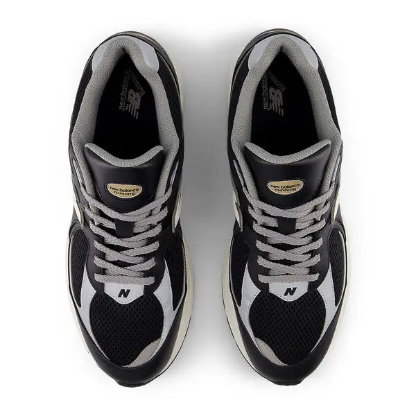 NEW BALANCE 2002r "black Sea Salt - White/black/gold