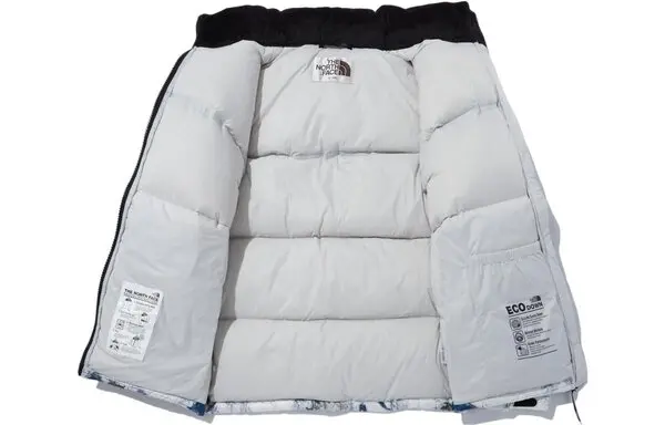 The North Face Fw22 Logo Down Jacket
