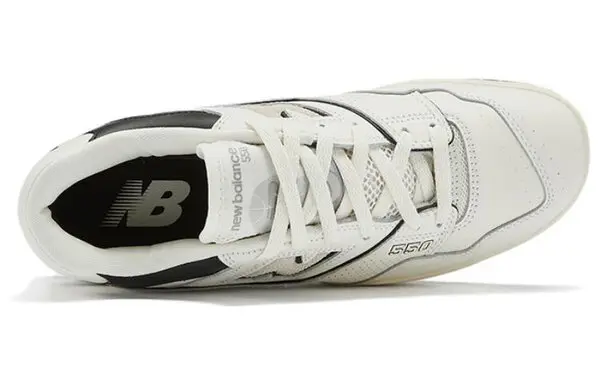 NEW BALANCE 550 Sneakers - Cream/black