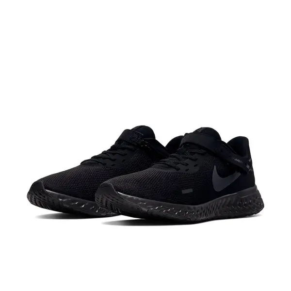 Nike Revolution 5 Flyease Athletic Sneakers