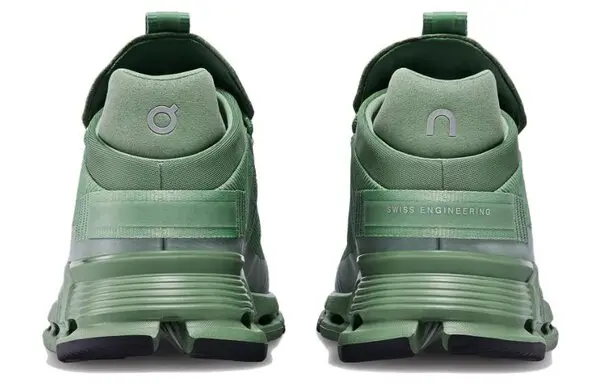 On Cloudnova Sensa Sneakers - Fern/white
