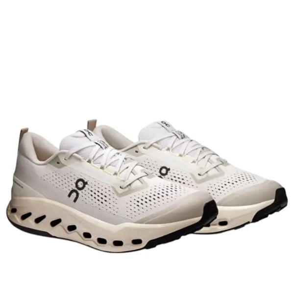 On Cloudsurfer Trail 2 Sneakers - Frost/truffle