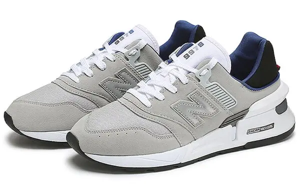 NEW BALANCE 997s "retro" Sneakers - Light Grey