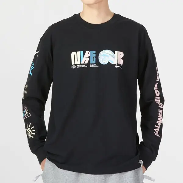 Nike Long Sleeve Graphic T-shirt
