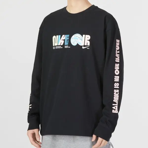 Nike Long Sleeve Graphic T-shirt