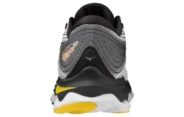 Mizuno Wave Sky 6 Athletic Sneakers - White/black