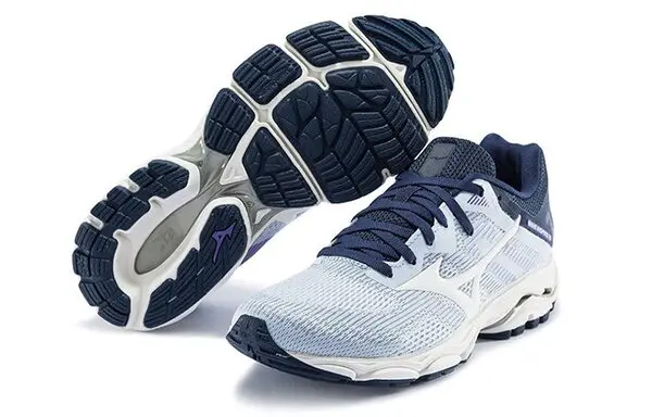 Mizuno Inspire 16 Athletic Sneakers