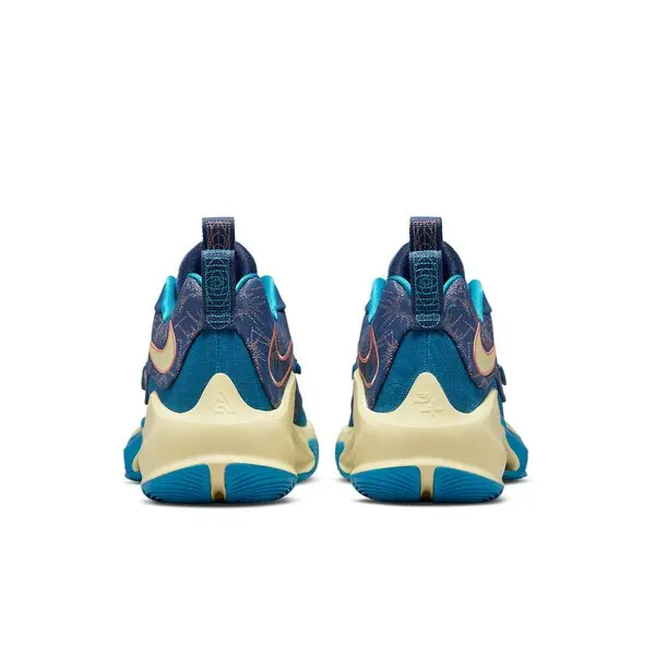 Nike Zoom Freak 3 Nrg "valentines Day" Sneakers - Blue/yellow