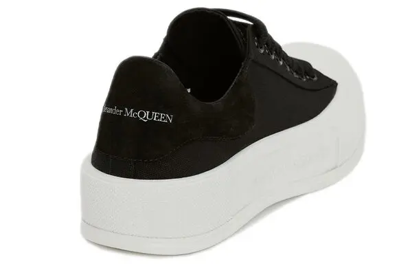 Alexander McQueen Deck Skate Plimsoll Lace Up - Black/white