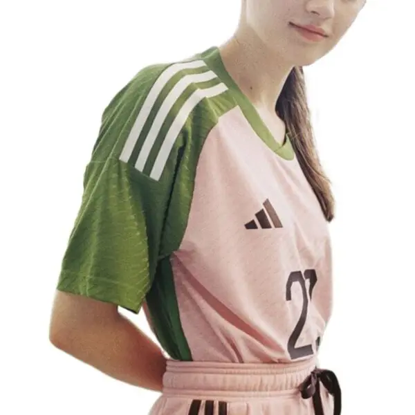 Adidas Fw22 Logo T-shirt