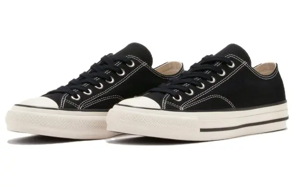 CONVERSE Chuck Taylor Canvas Low Top Sneakers - Black/white