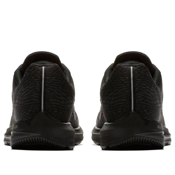 Nike Zoom Winflo 5 "triple " Sneakers - Black