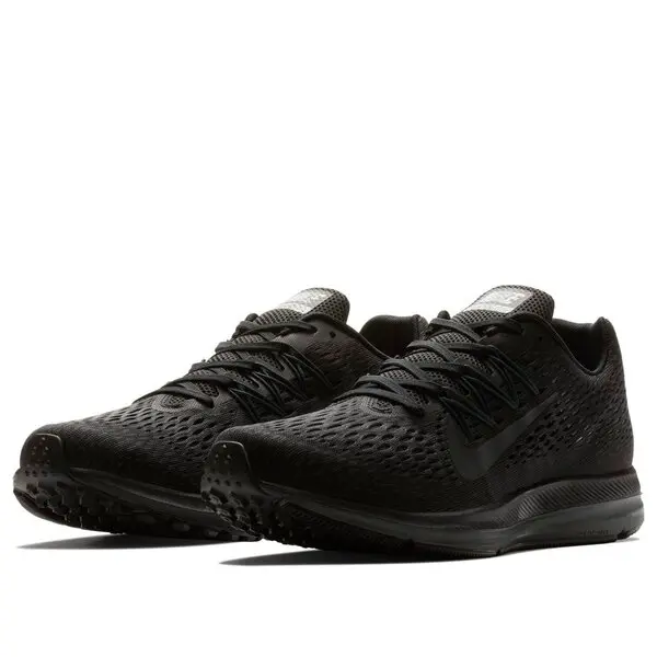 Nike Zoom Winflo 5 "triple " Sneakers - Black