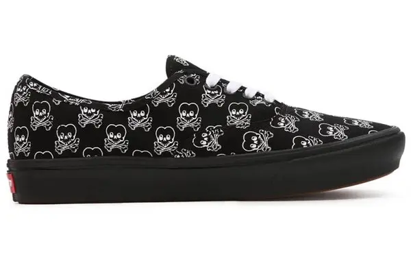 VANS Authentic Comfycush "skull & Crossbones" Sneakers